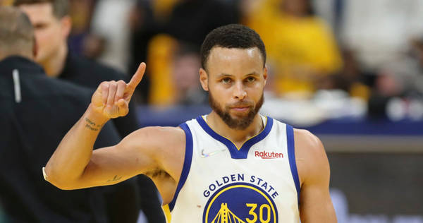Download Golden State Warriors' Superstar, Stephen Curry Shooting a 3 ...